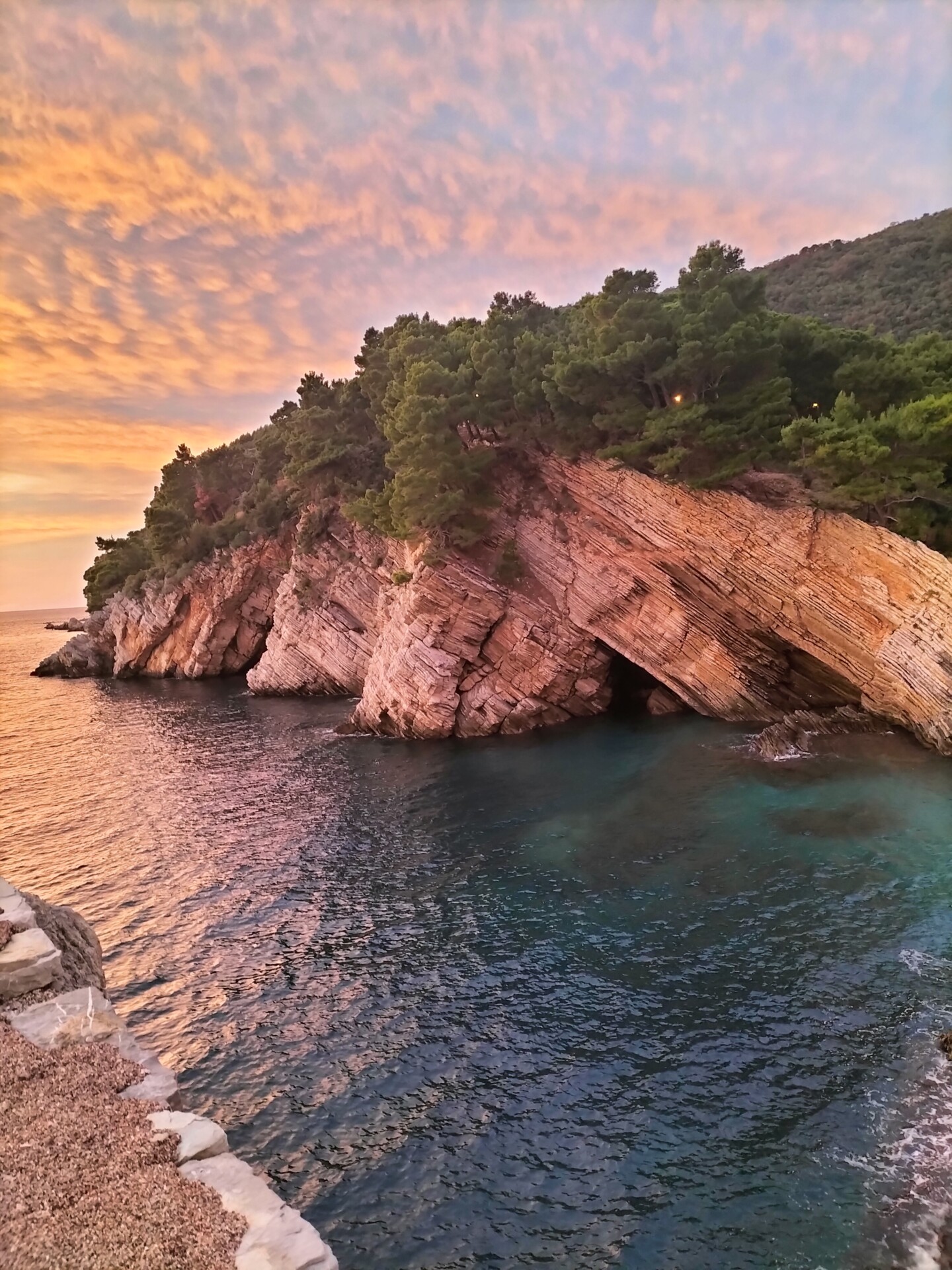 Petrovac ☆ charmanter Küstenort zwischen Pinienwäldern
