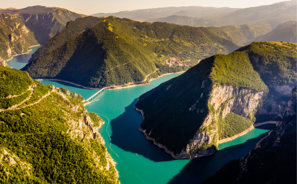 Ostrog Kloster - beliebte Pilgerstätte in Montenegro
