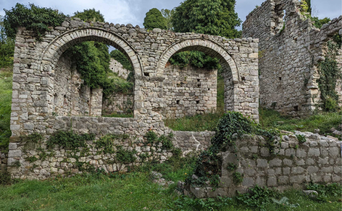 Stari Bar ☆ Entdecke die Highlights der alten Stadt Bar!